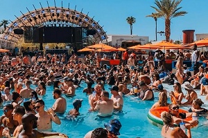 12 Best Vegas Pool Party Bus Tours Ultimate Guide in 2026